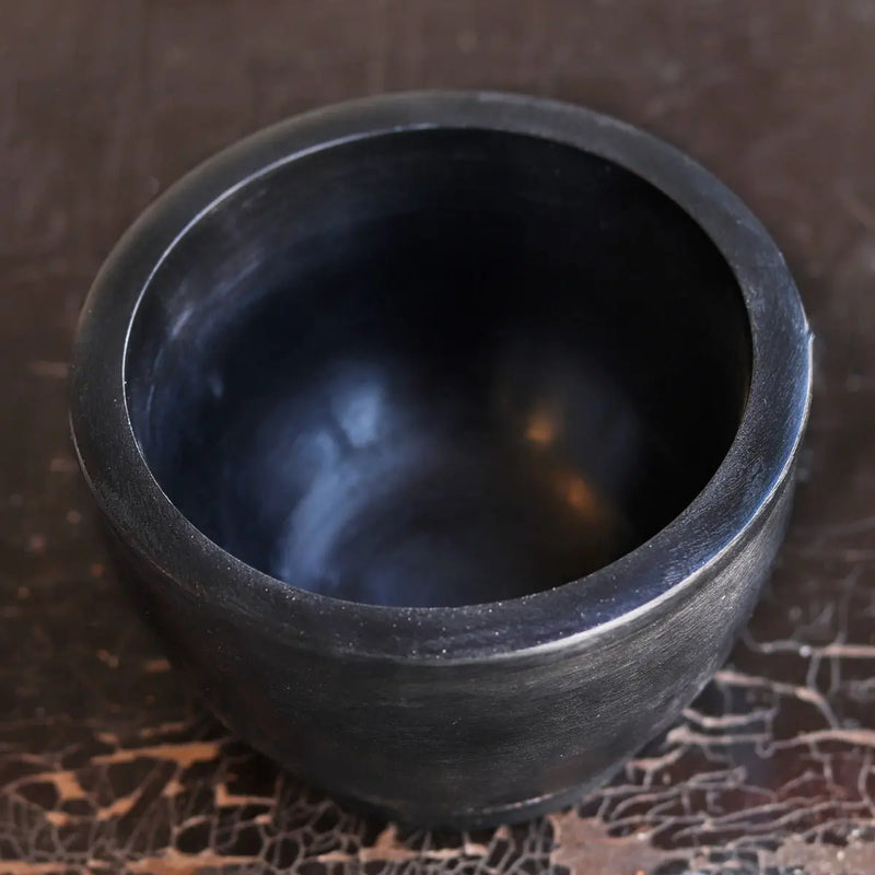 Black scrying bowl
