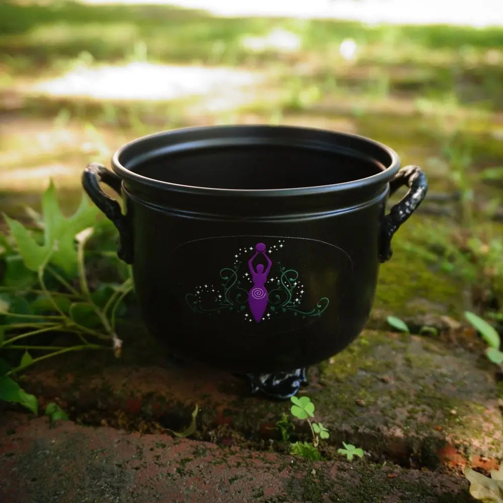 Goddess Cauldron for Ritual Use includes Sand