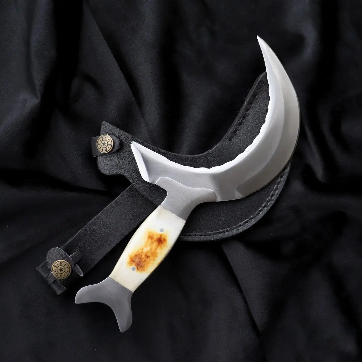 Moon Crescent Boline